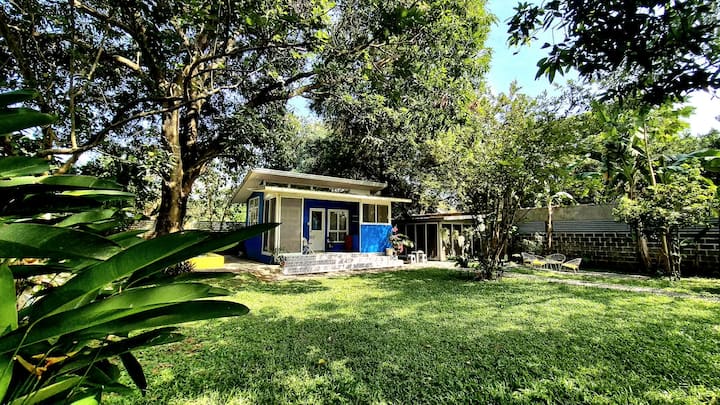 Casita De Gloria | Quiet Escape W/ Spacious Lawn - Hermosa