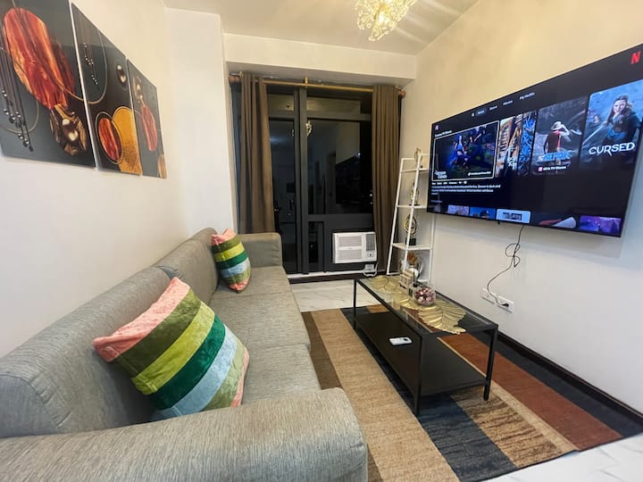 55f Gramercy 1br W/ Balcony + Skyline View Makati - Philippines