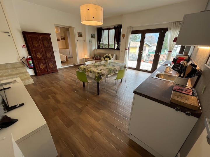 Luminoso Appartamento Piano Terra A Clusone. - Clusone