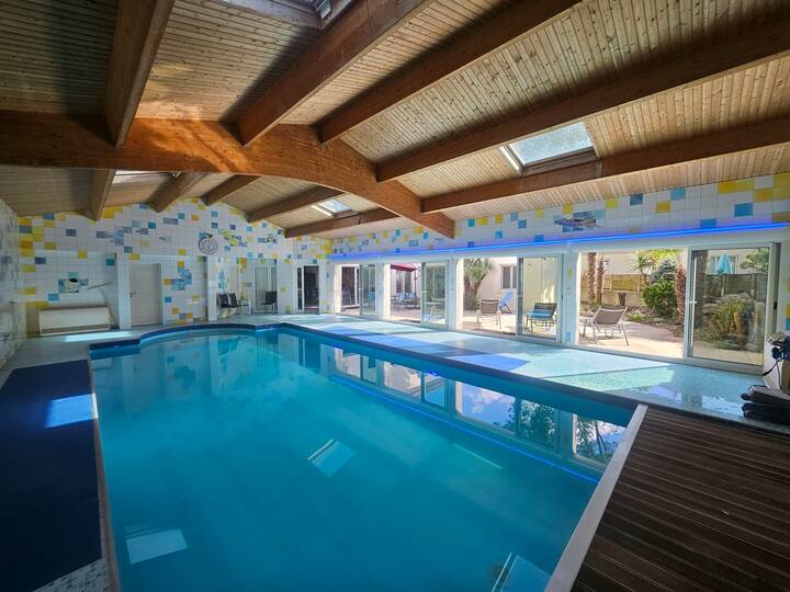 Villa La Taupignade :Piscine Intérieure, 12 Pers - Royan