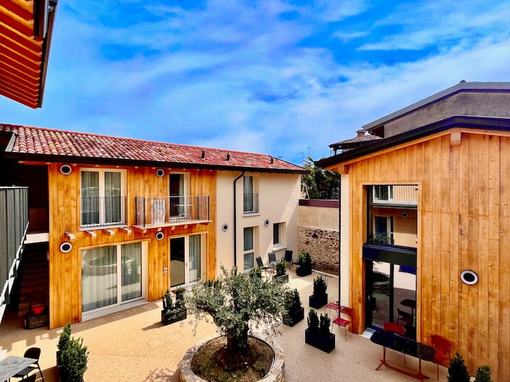 Antica Corte - Appartamento Deluxe Vista Lago - Manerba del Garda