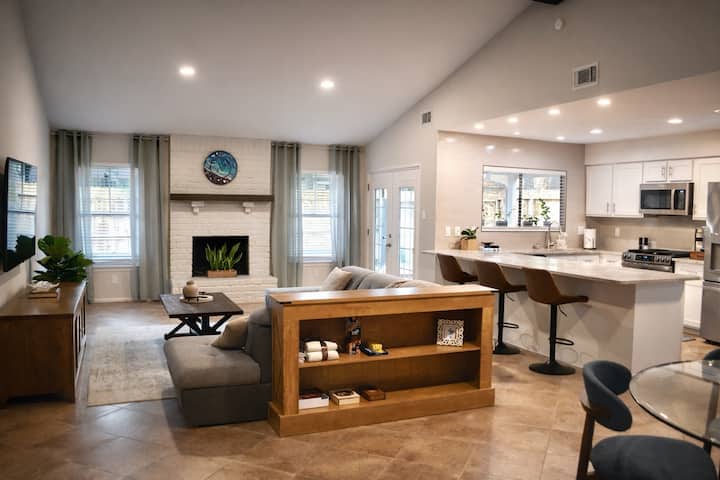 Fiddleleaf Home - The Woodlands, TX