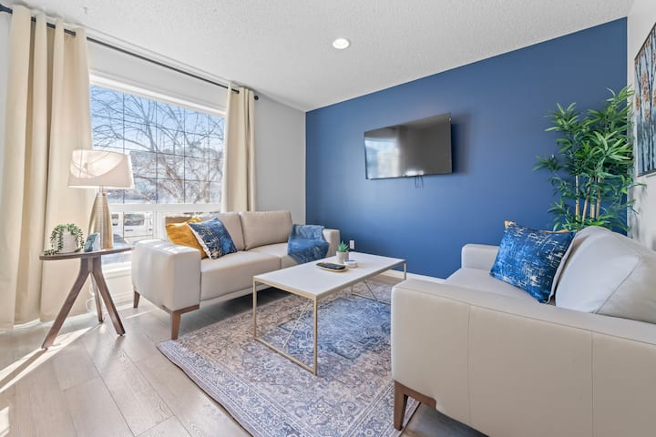 Indigo-a/c Wem 7 Mins & River Cree 6 Mins-playroom - Edmonton