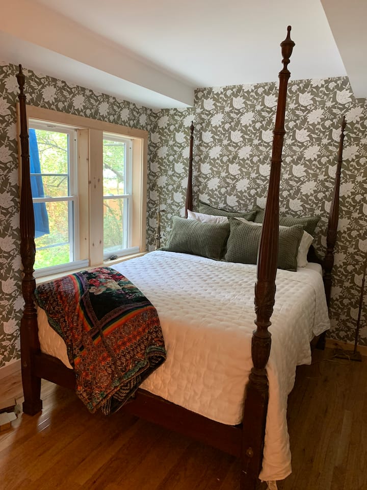 Berkshire Weekender - Lee, MA