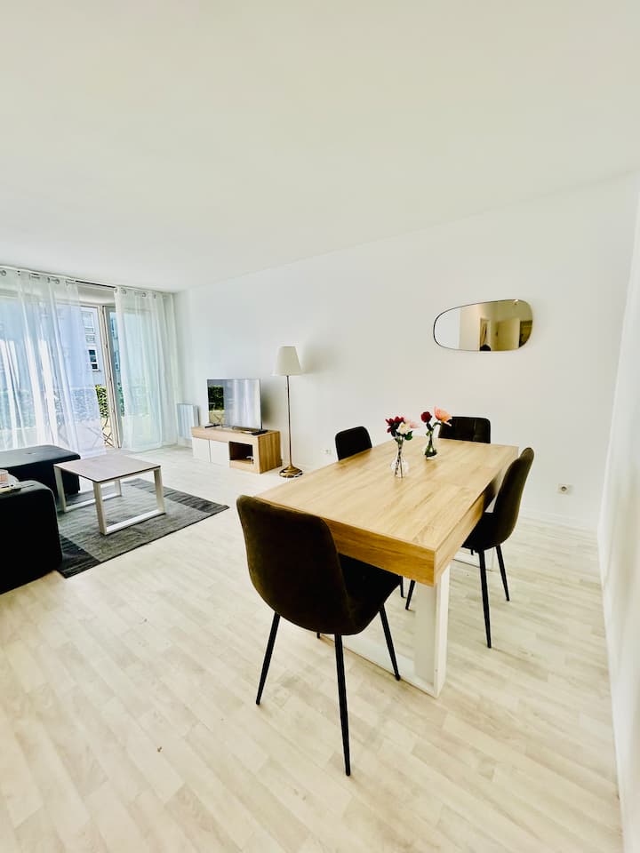 Cosy Flat 8min Du Métro &Parking Intérieur Gratuit - Le Parc des Princes