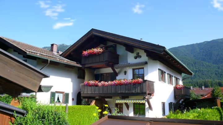 Ferienwohnung Alpenrose - Garmisch-Partenkirchen