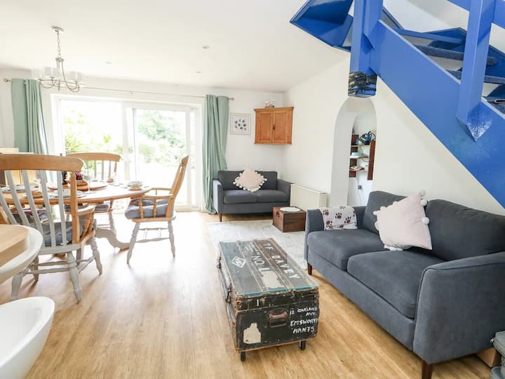 Mermaid Cottage - Weston