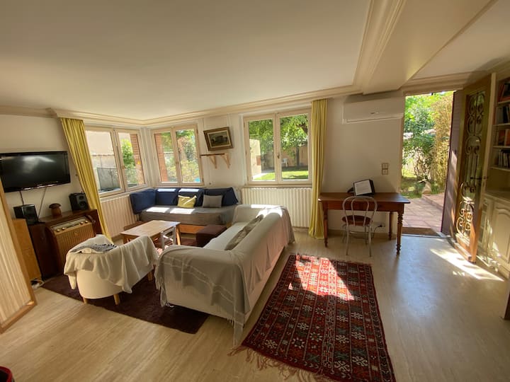 Grande Maison Avec Piscine Et Jardin à Lyon - Lyon