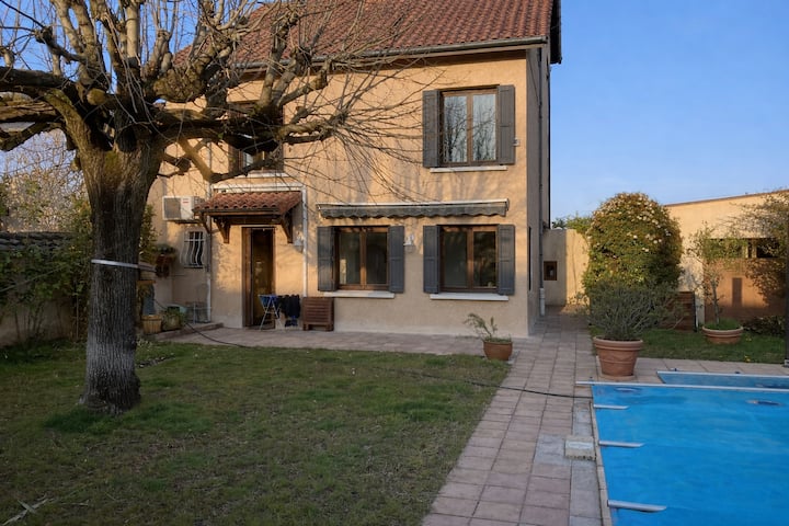 Maison à Lyon Avec Jardin Et Piscine - Lyon