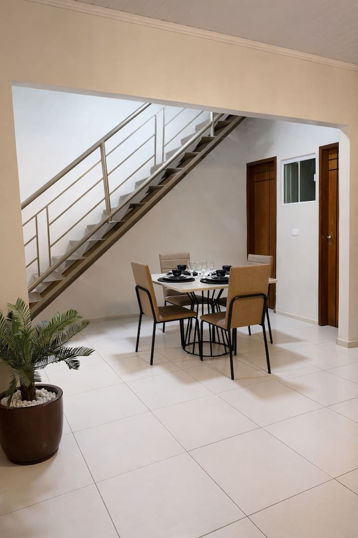 Casa Ampla C/ Suítes E Ar-cond Em Todos Os Quartos - Juazeiro do Norte