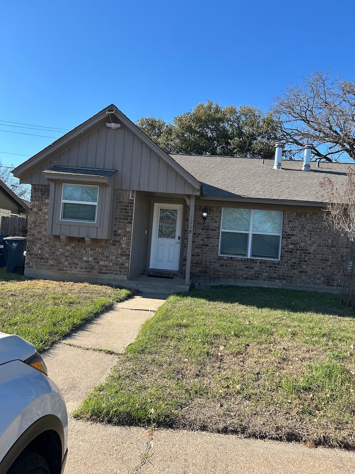 Aggieland Retreat - 3.1 Miles From Kyle Field - College Station, TX
