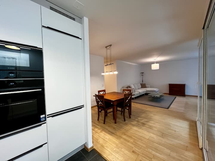Appartement Meublé De 2 Chambres Avec Jardin - Nyon