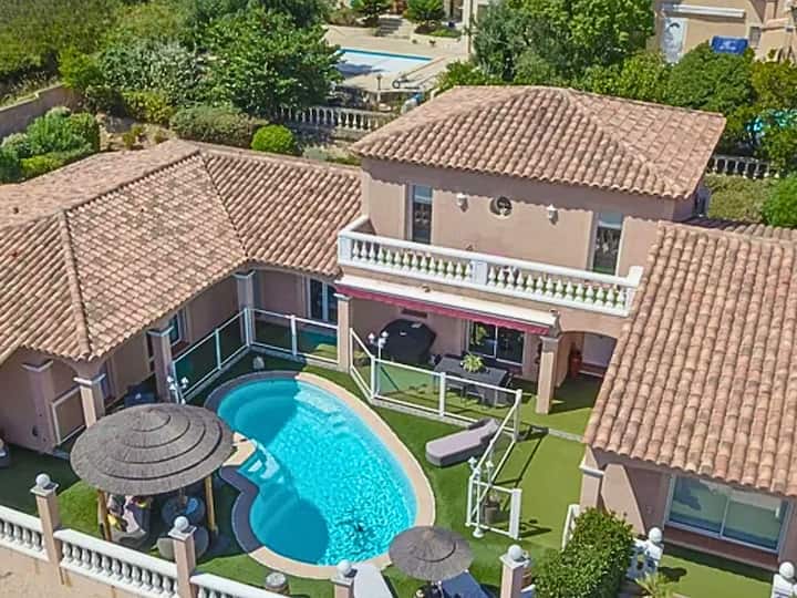 Suite Cosy Piscine Terrasse 
Parking Proche Mer - Carry-le-Rouet