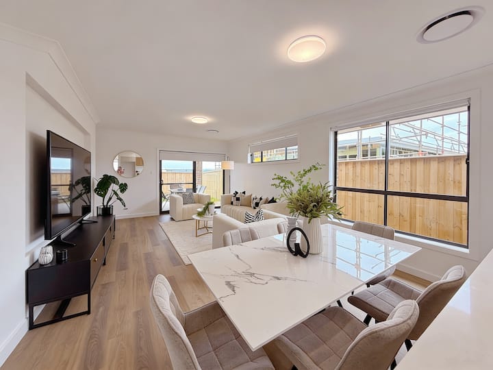 The Wilton Fairway Retreat| 4br House With Parking - The Oaks