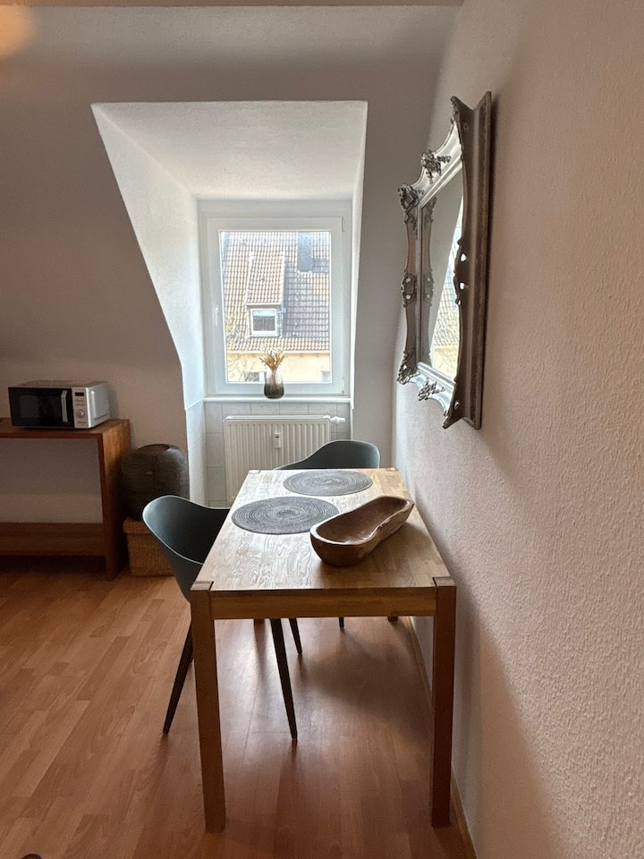 Stilvolle Dg-wohnung Im Attraktiven Südviertel - Essen