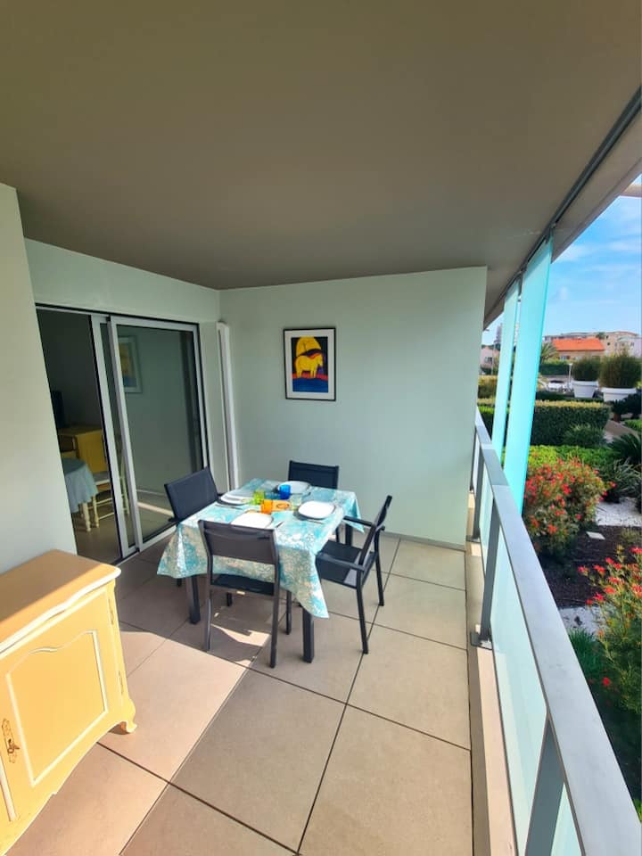 Escapade Détente En Bord De Canal - Port De Fréjus - Fréjus