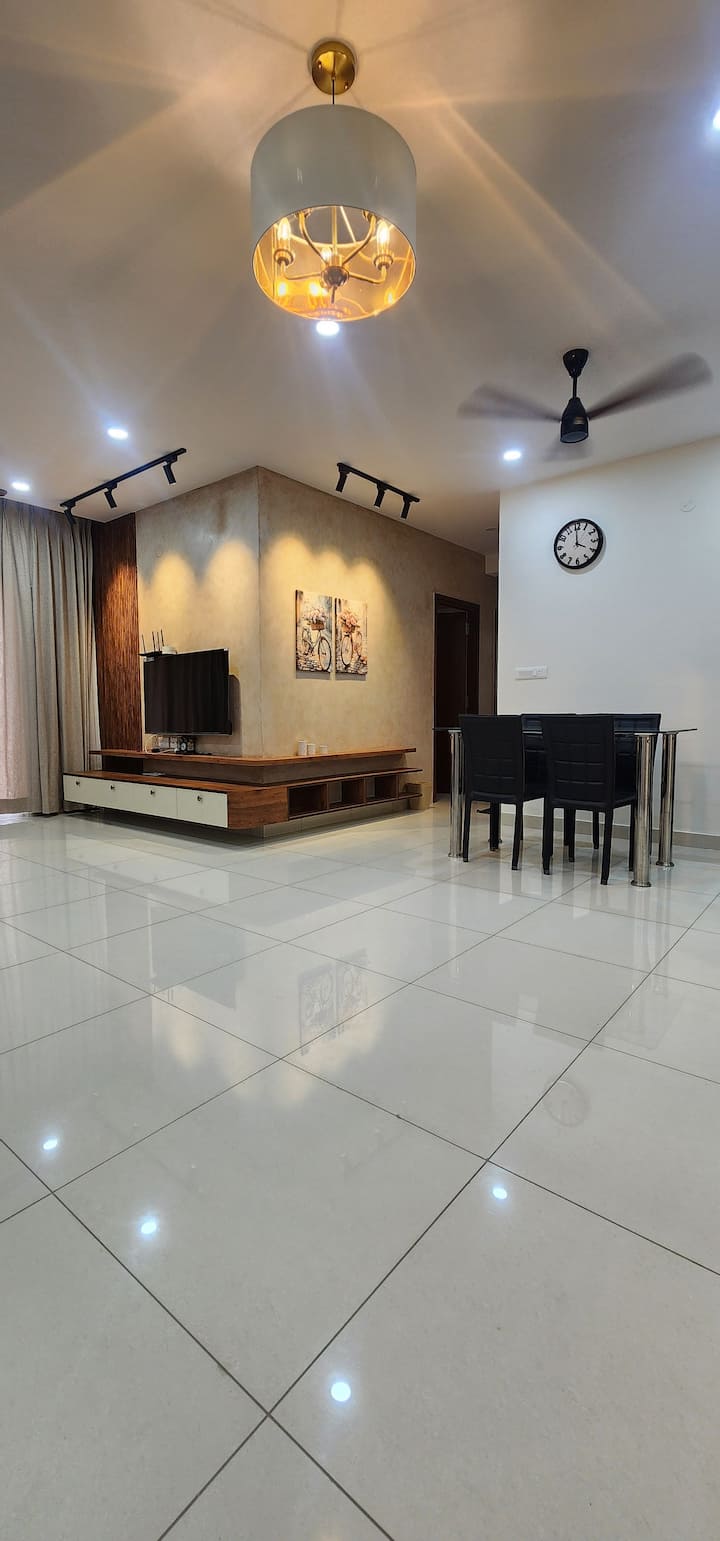 Premium 3bhk Stay In Prime Location - Bangalore