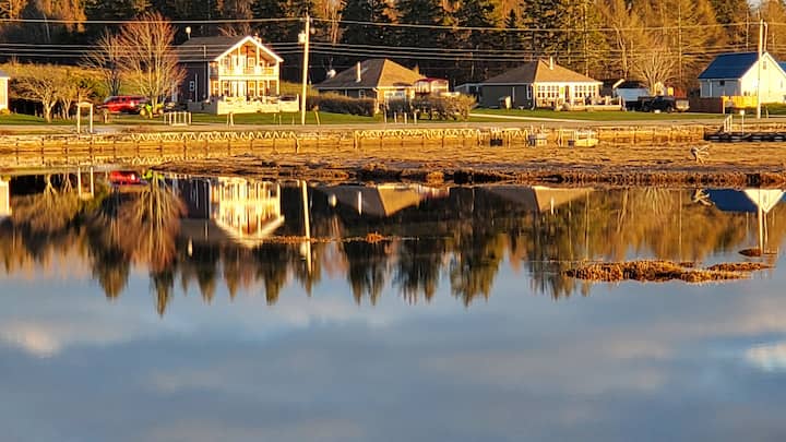 Waterfront Chalet With Stunning Sunsets - Prince Edward Island