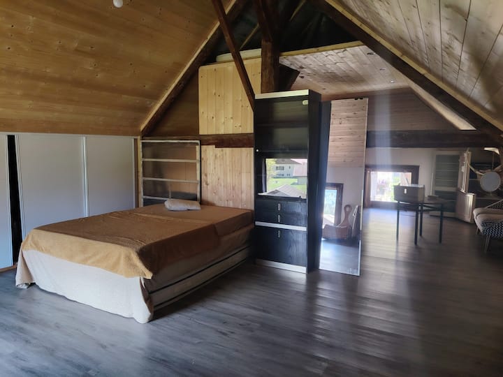 Studio Autonome Dans Une Maison De Village - Faverges