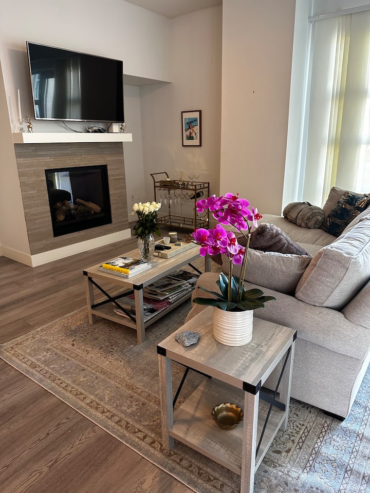 Turnkey Stylish 1 Bedroom Condo In Central Boulder - Boulder, CO