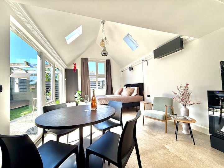 Zeevn Premium Boutique Appartement Met Privé Tuin - Vrouwenpolder