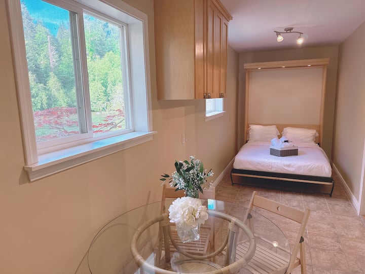 *1br Wild Riverside Escape | Sleeps 4* - Campbell River