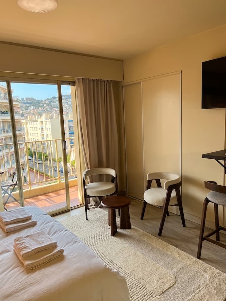 Studio Lumineux Avec Balcon Ensoleillé - Le Cannet