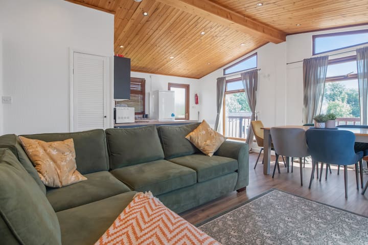 Cosy 3br Riverside Retreat Hottub & Free Parking - Derby
