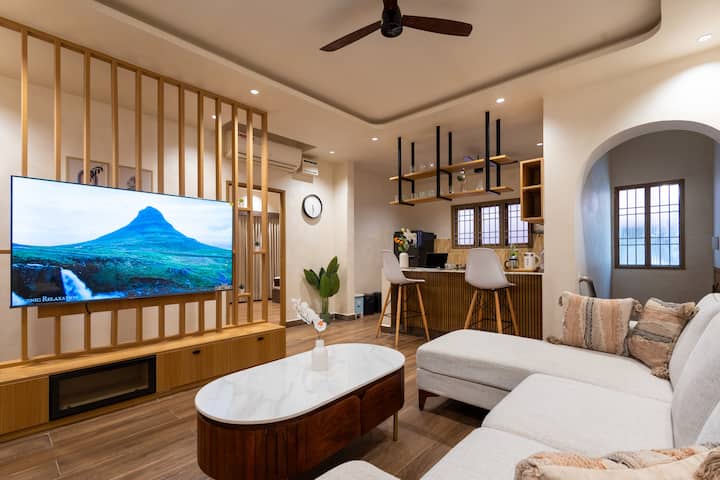 Luxury 2bhk | Near T. Nagar, W/ Housekeeping - Chennai