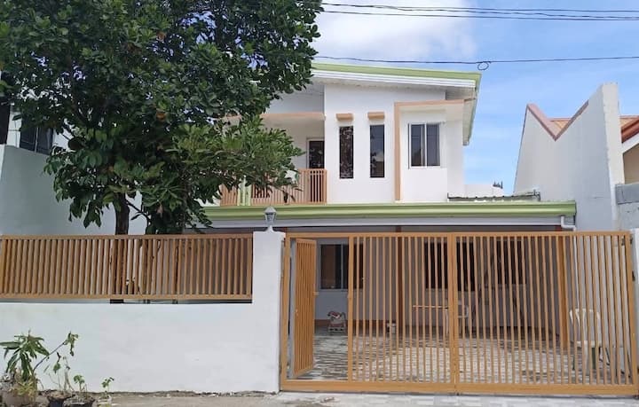 Costa Verde Home Getaway - Roxas City