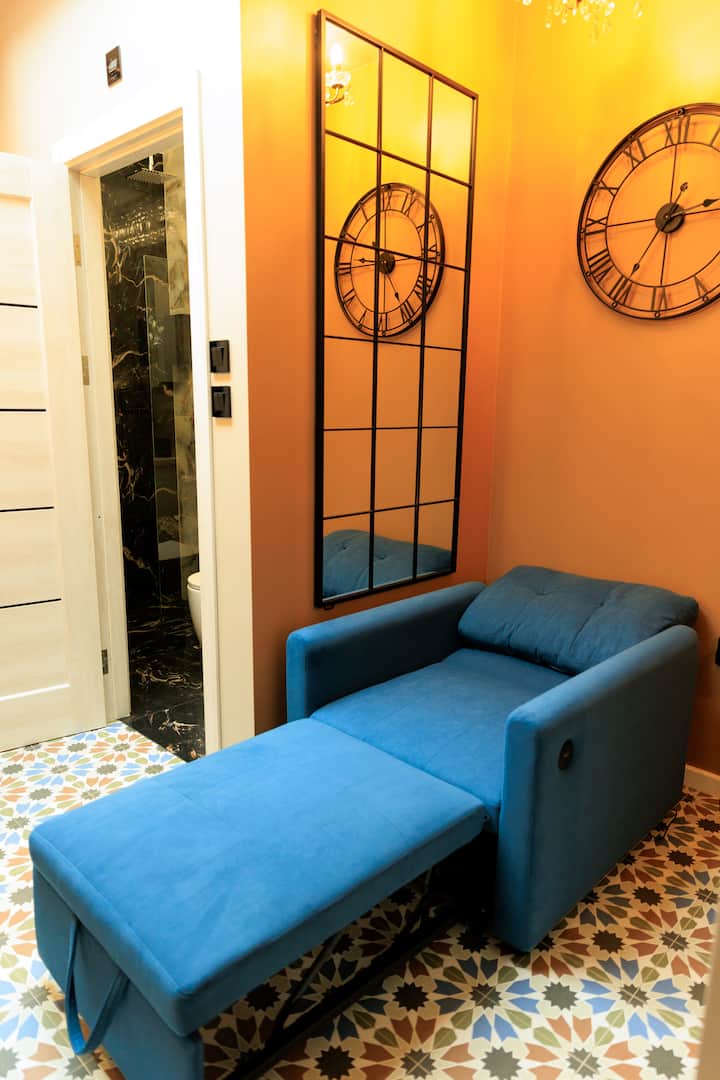 Modern Apartment Near Heathrow Fast Wifi & Parking - Staines