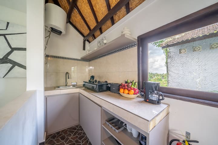 Cozy 1br Villa In Lush Ubud W Spa+2 Pools+balcony - Indonesia