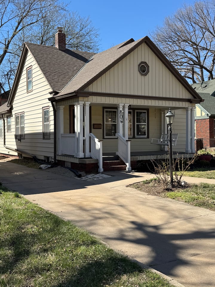 Charming 1920s Bungalow In The Heart Of Salina - Salina, KS