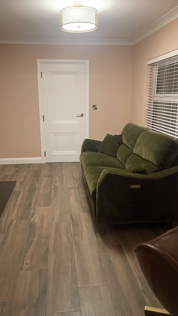 Anna & Jim’s Cottage - Derry