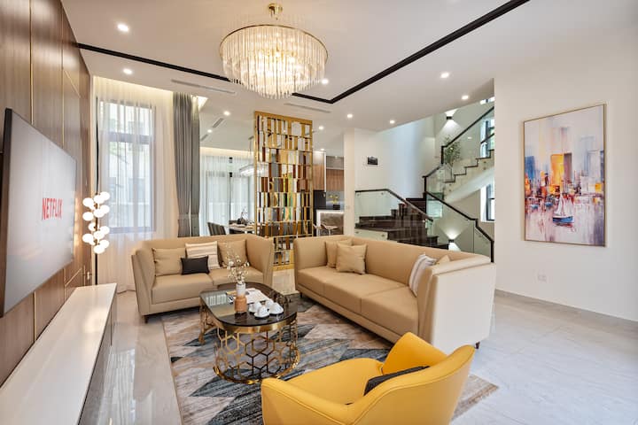 Luxury Central Villa | Karaoke•cinema•billiards - Ho Chi Minh City