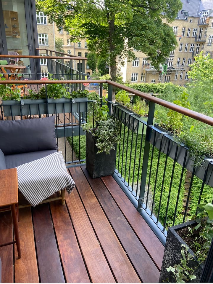 Skøn & Charmerende Lys Lejlighed På Frederiksberg - Copenhagen