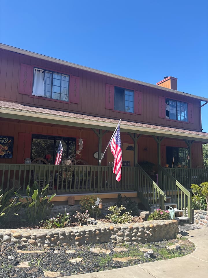 Pine Canyon Retreat - Salinas, CA