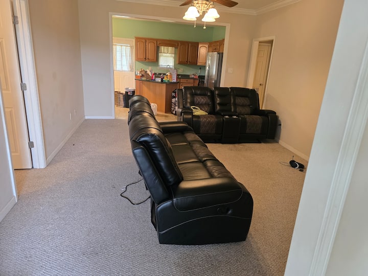 Chill And Comfy - Alexandria, LA