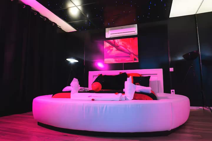 L'indécente Love Room Balnéo & Sauna Privatifs - Saint-Avold