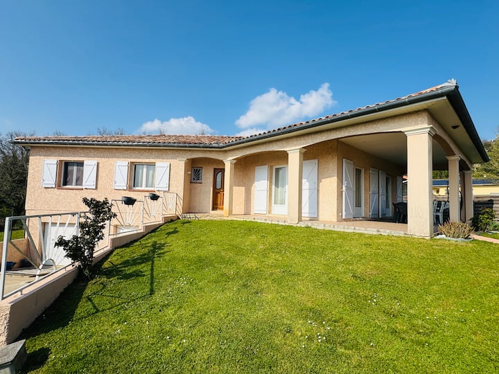 Villa éLégante Avec Piscine & Jardin Nord Ariège - Pamiers