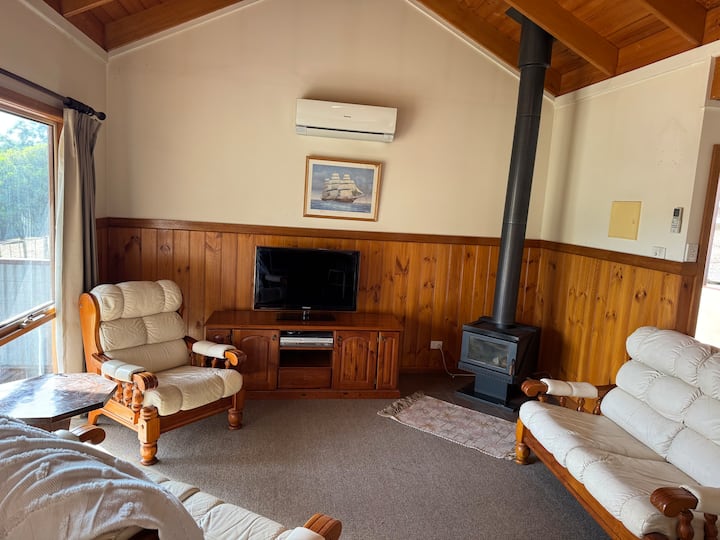 Fern Valley Retreat 
Cottage 1 - Mirboo North