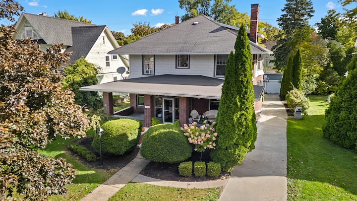 Casa Central, Lake Erie Retreat! - Fredonia, NY