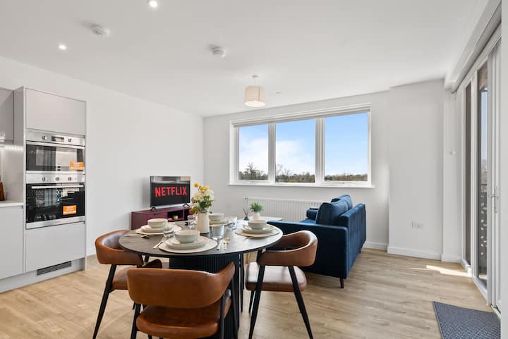Thamesview | Heathrow | 2 Bed - Staines-upon-Thames