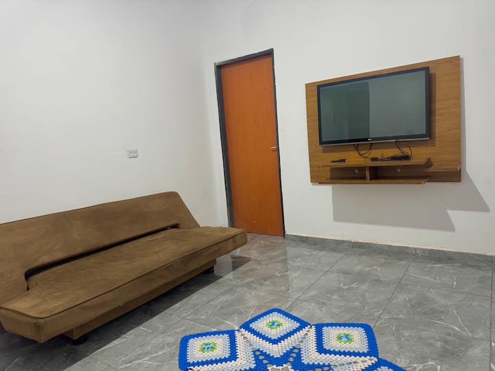 Casa Grande E Climatizada - Campo Grande