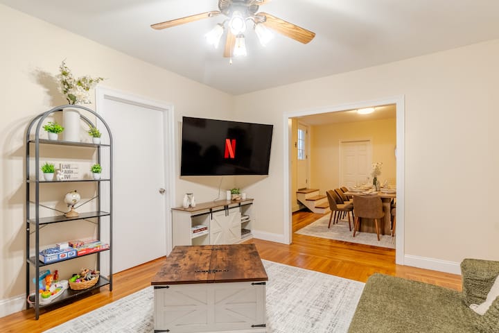 Stylish Modern 5br Home W/ Private Balcony - West End - Boston