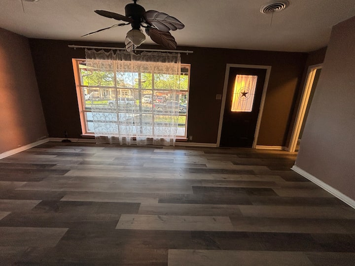 3 Min To At&t Stadium | Patio Parking Games - 阿靈頓