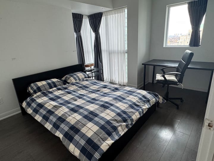 Cozy 1+1, Steps To Subway, Free Parking, Gym - Toronto