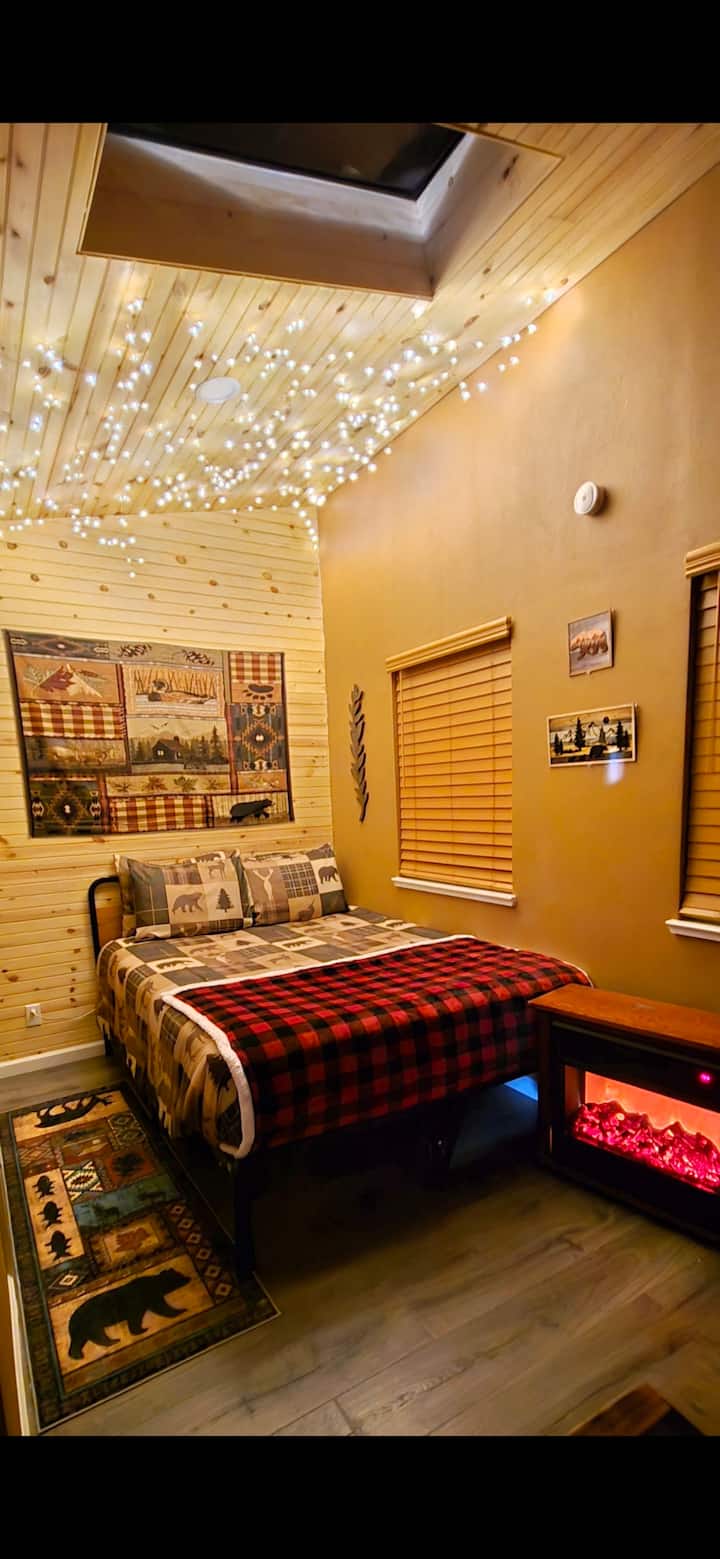 New Dreamy Cozy Little Rustic Cabin - Vallejo, CA