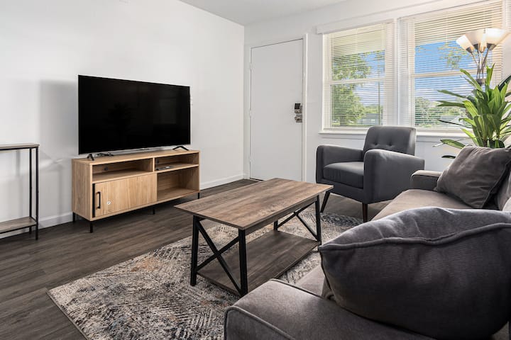 Cozy 2br Prime Location Near Downtown Birmingham - Birmingham, AL
