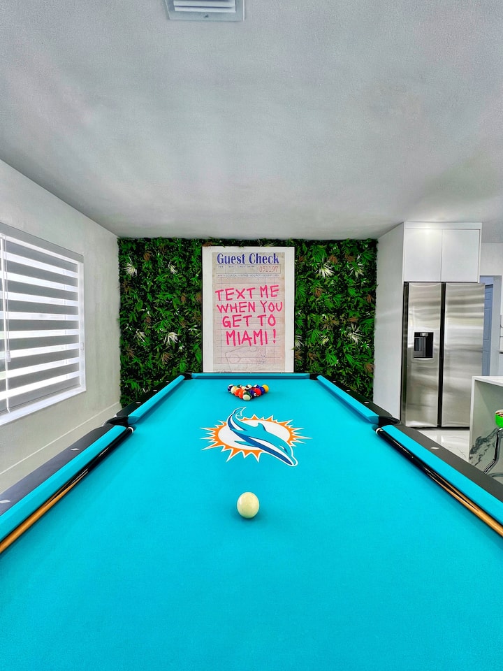 Arcade Paradise | Pool • Putting Green • Ping Pong - Miramar, FL